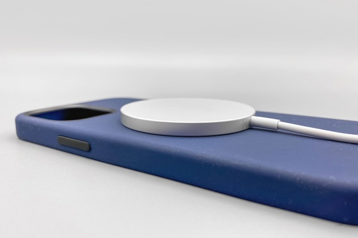 ¿Necesitas una funda MagSafe para cargar mediante MagSafe?