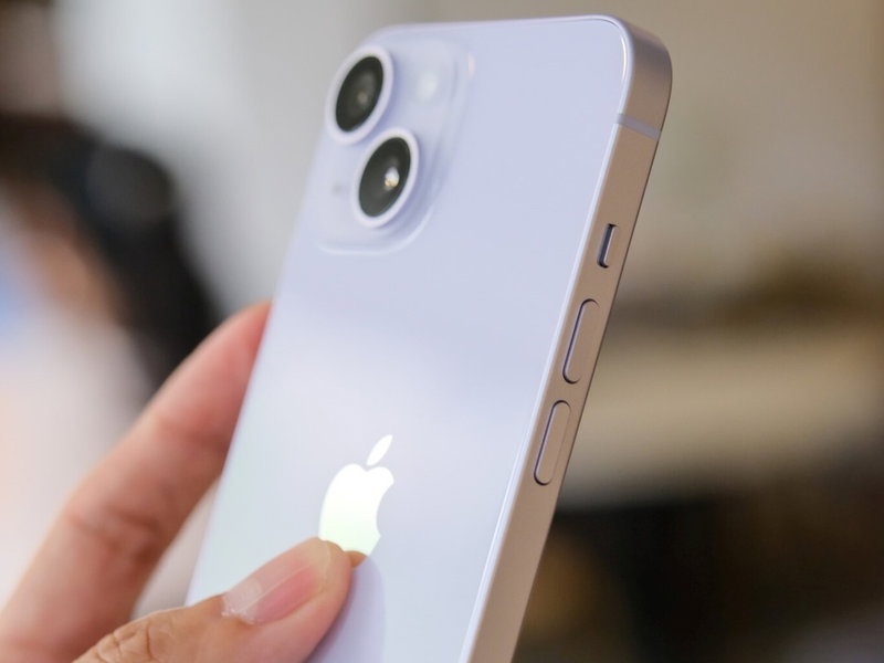 As puedes "programar" los botones del iPhone para que hagan muchas más ...